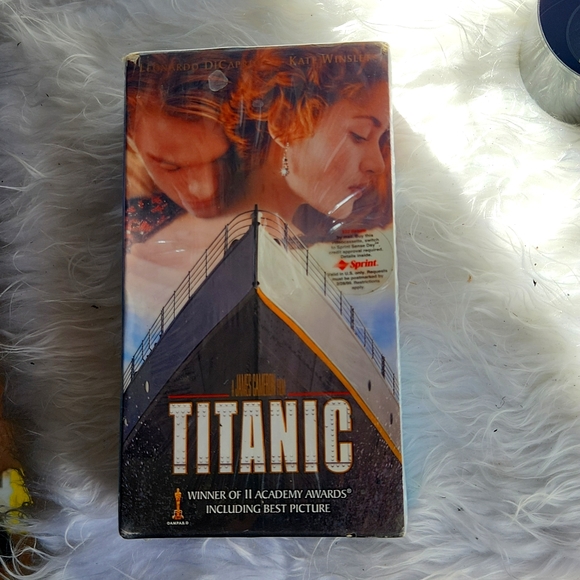 paramount | Media | Vhs Movie Titanic | Poshmark
